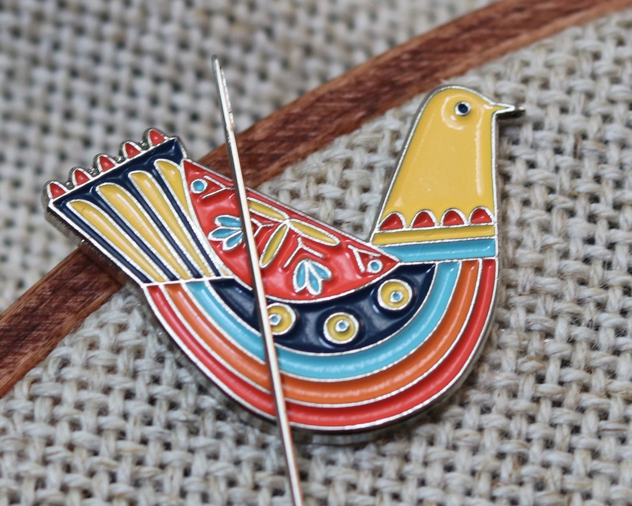 Needle Minder Enamel Bird Magnetic Holder by Stitched tories, 1.25 in ...